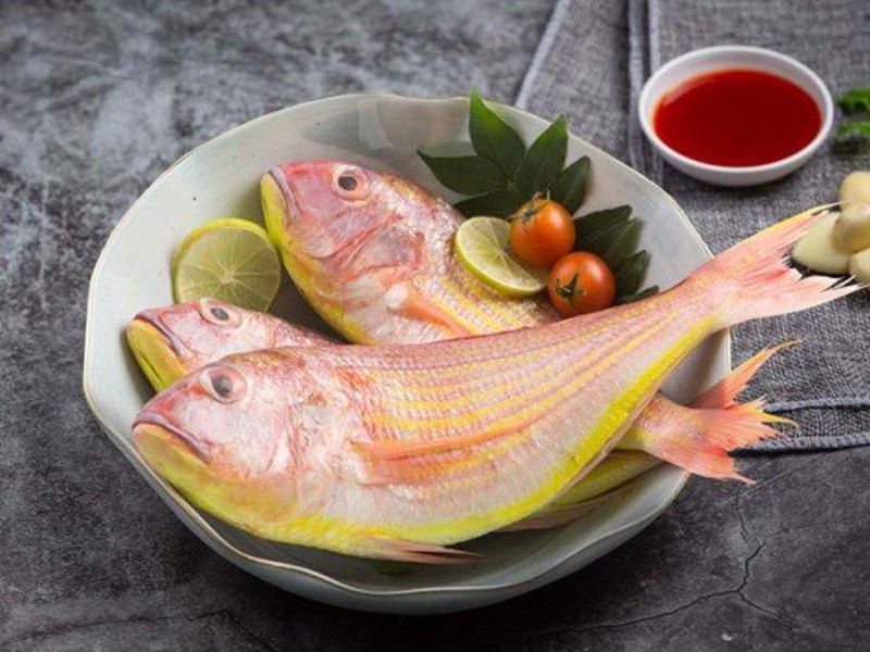 Fresh Today - QUEEN POA FISH WHOLE (LARGE)